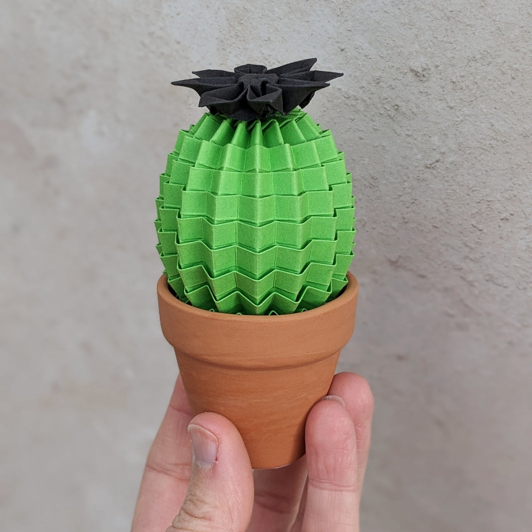 Faux origami paper poinsettia potted plants – Origami Blooms
